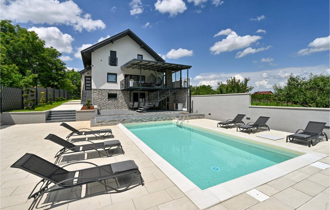 180 M² Ferienhaus ∙ 4 Schlafzimmer ∙ 10 Gäste - Ludbreg