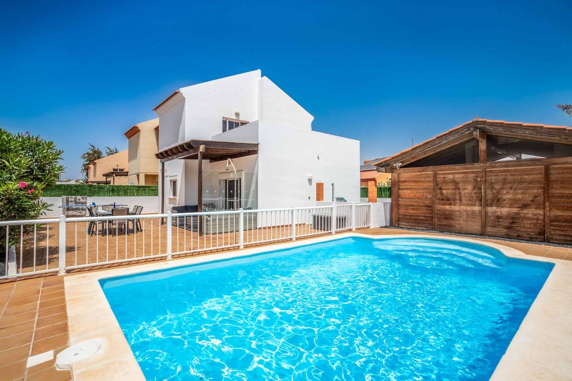 Villa ∙ 3 Bedrooms ∙ 6 Guests - Corralejo