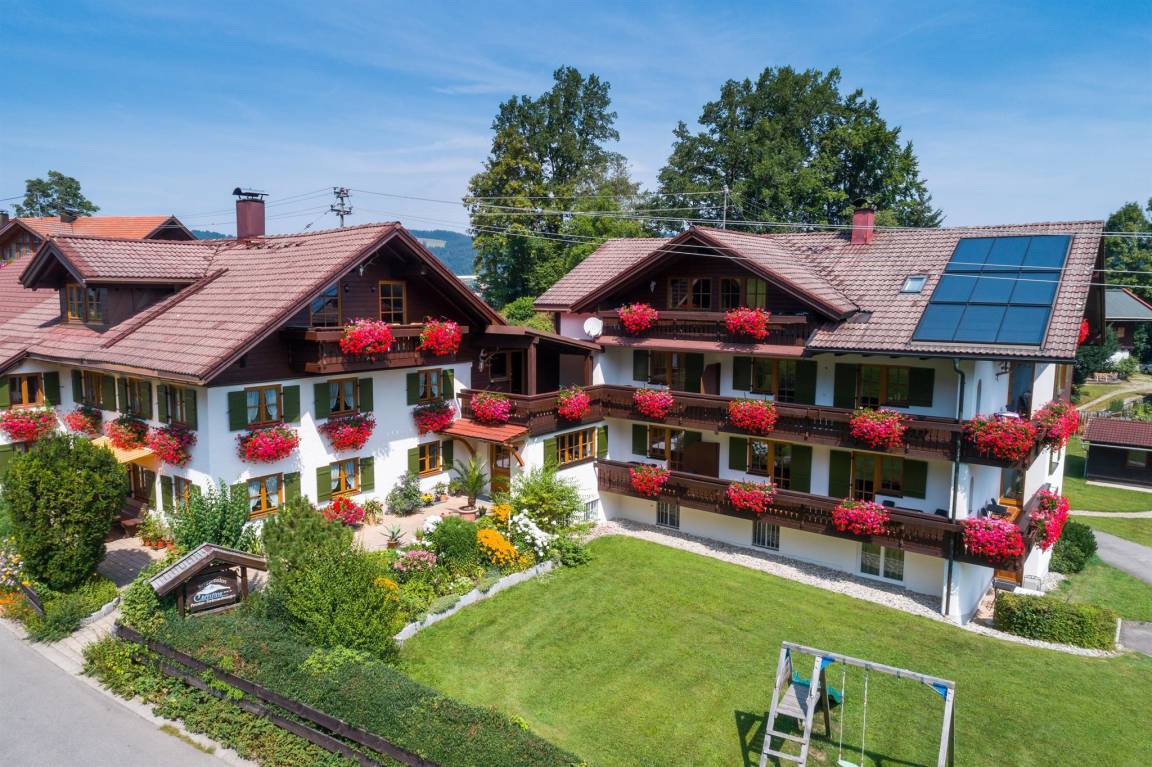 110 M² Ferienwohnung ∙ 3 Schlafzimmer ∙ 6 Gäste - Immenstadt im Allgäu