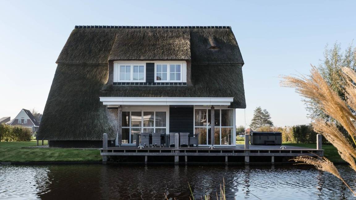 140 M² Appartement ∙ 4 Slaapkamers ∙ 10 Gasten - Lemmer