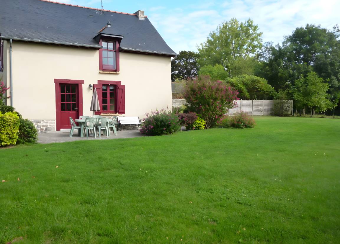 80 M² House ∙ 2 Bedrooms ∙ 4 Guests - Rennes