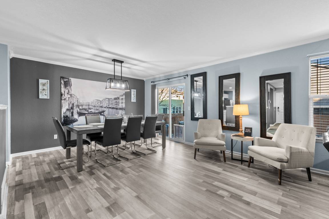 House ∙ 5 Bedrooms ∙ 14 Guests - Brighton, CO