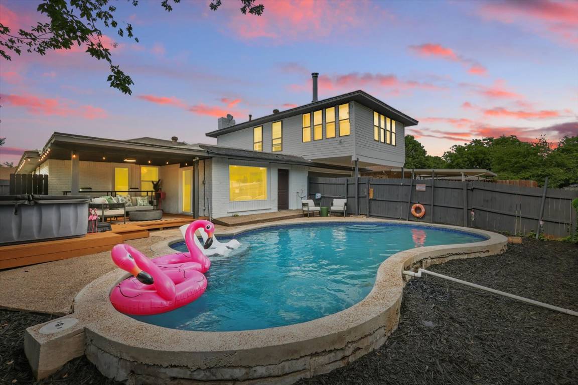 House ∙ 5 Bedrooms ∙ 16 Guests - Cedar Hill, TX