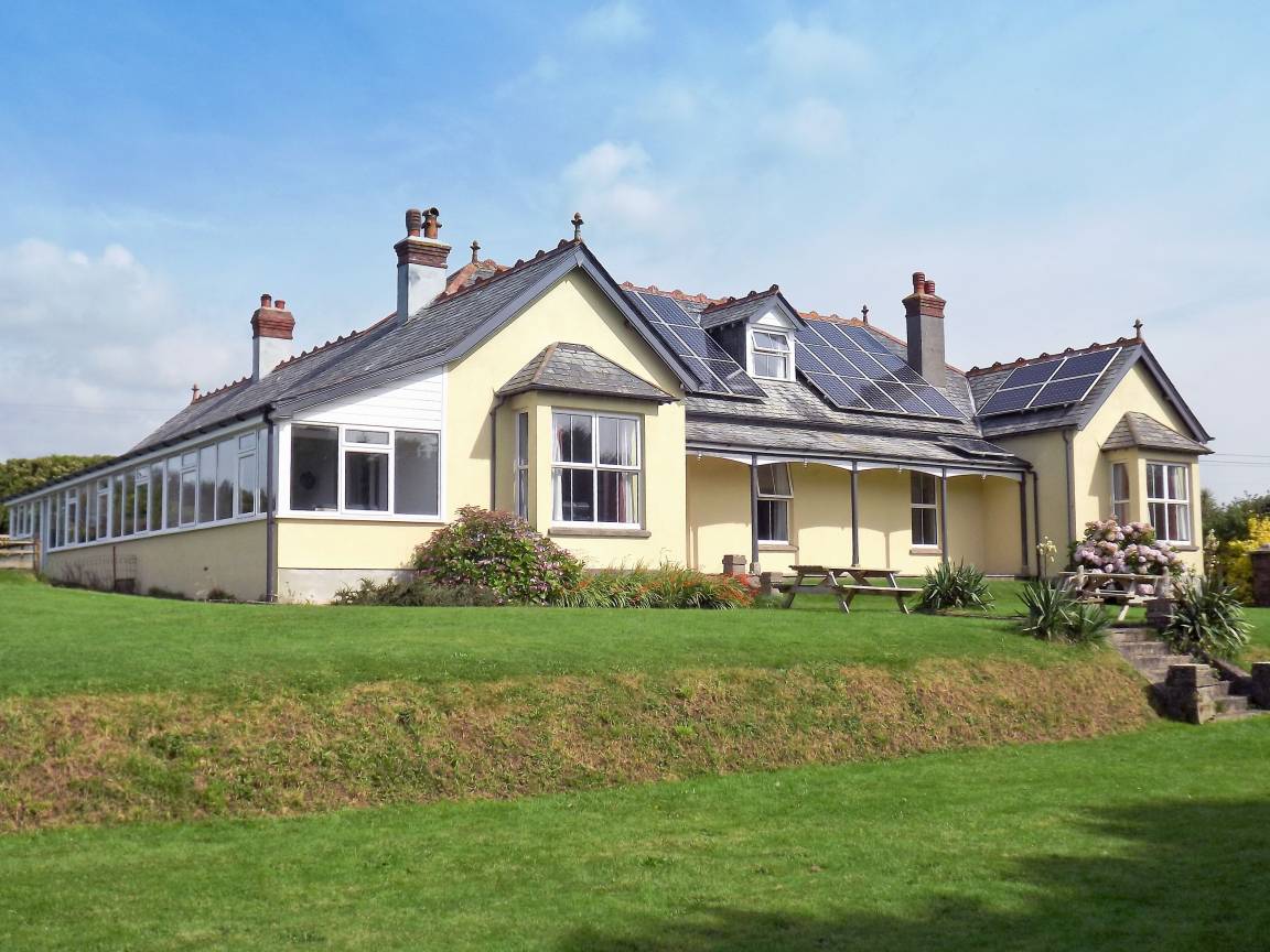 Cottage ∙ 7 Bedrooms ∙ 15 Guests - England