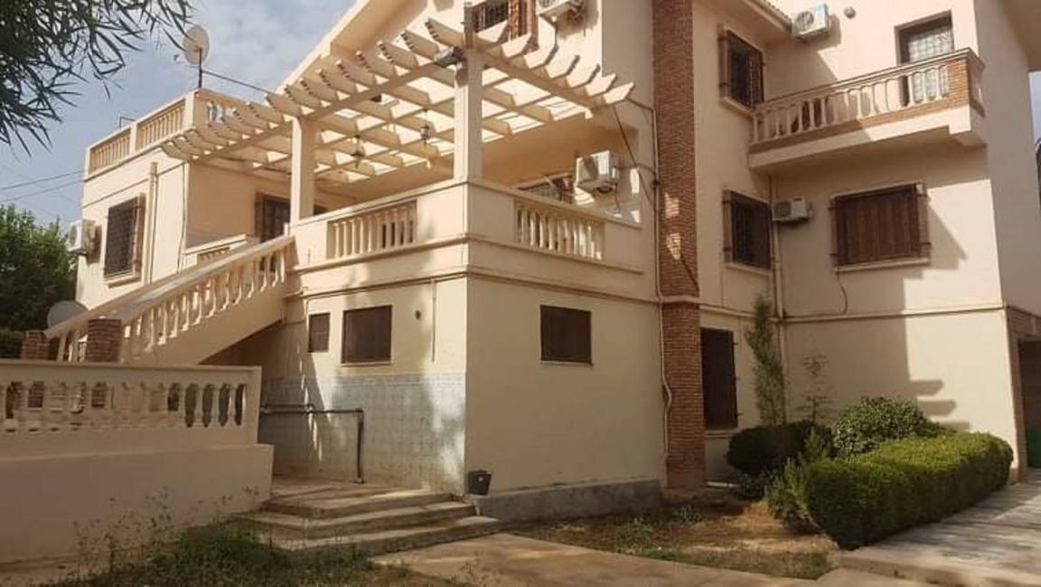 220 M² House ∙ 5 Bedrooms ∙ 8 Guests - Algeria