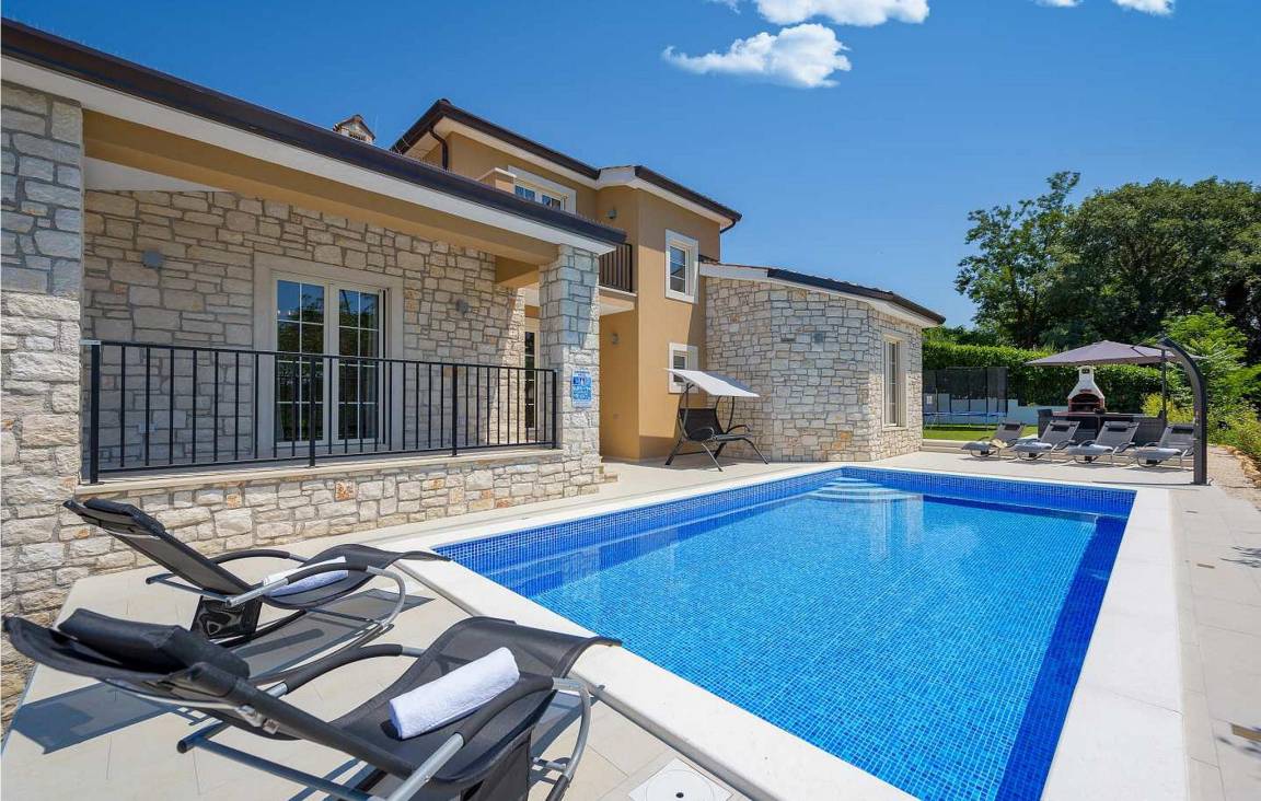 165 M² Ferienhaus ∙ 4 Schlafzimmer ∙ 8 Gäste - Poreč