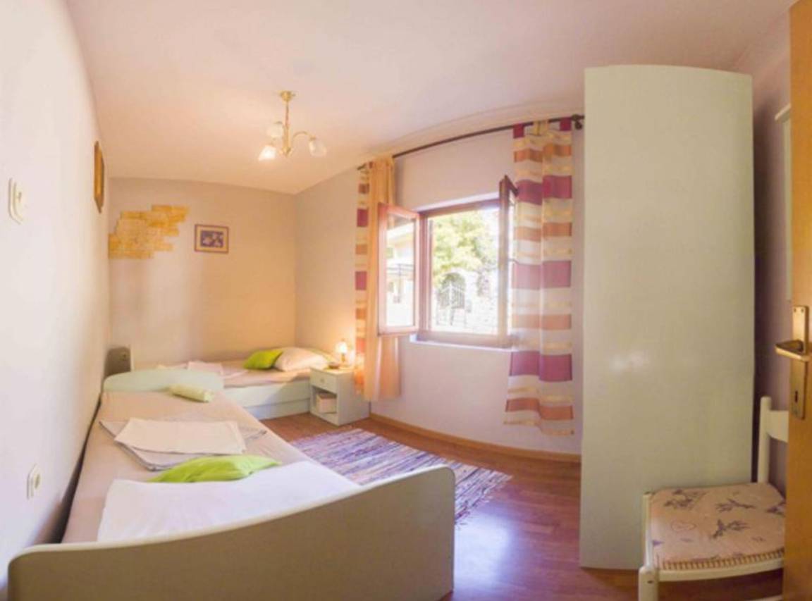 120 M² Apartamento ∙ 3 Habitaciones ∙ 6 Huéspedes - Vis