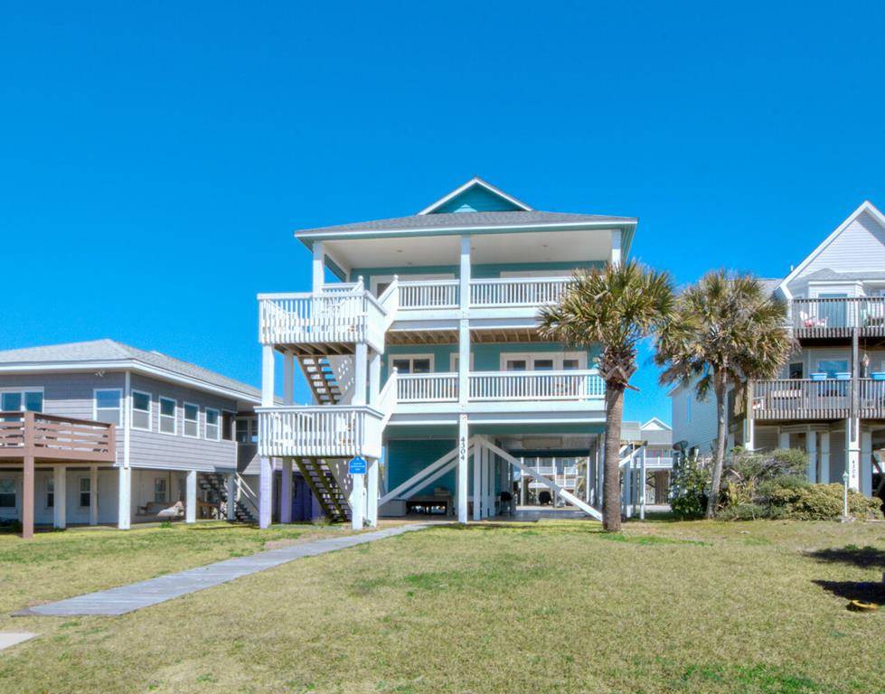 House ∙ 3 Bedrooms ∙ 14 Guests - Oak Island, NC