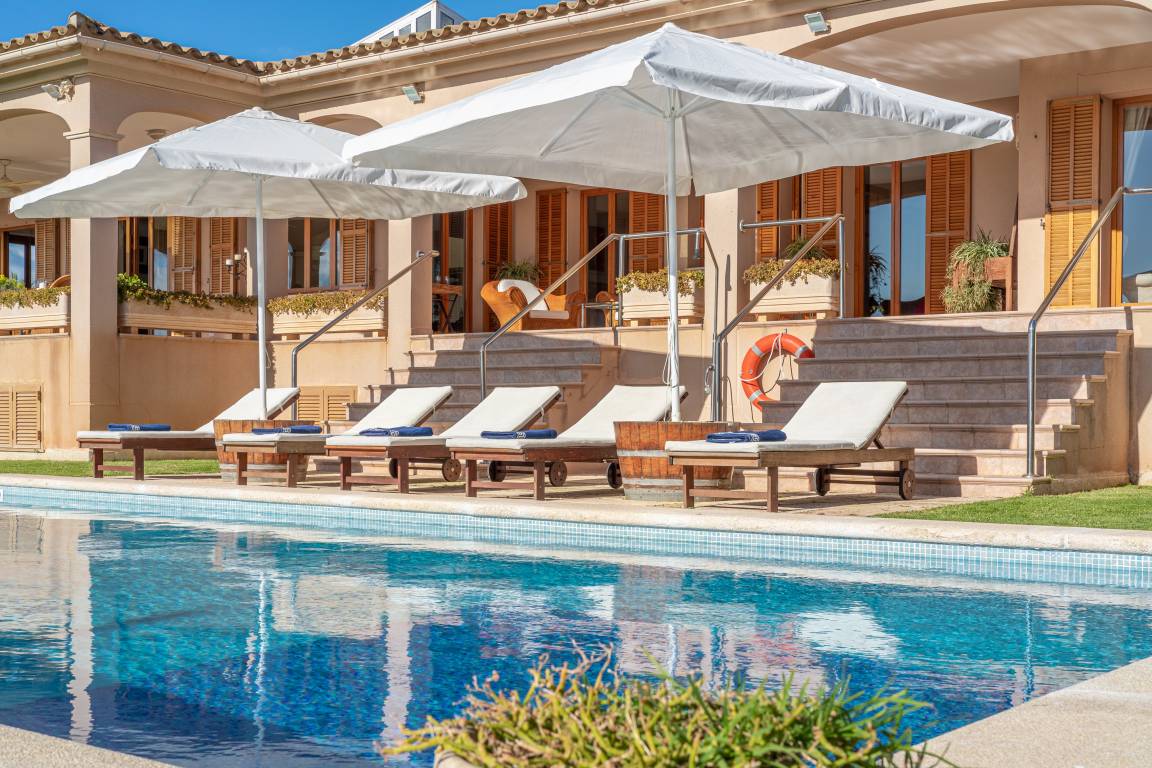 280 M² Villa ∙ 5 Habitaciones ∙ 10 Huéspedes - Aeropuerto de Palma de Mallorca (PMI)