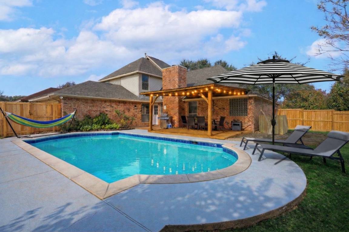 205 M² House ∙ 5 Bedrooms ∙ 12 Guests - Lancaster, TX