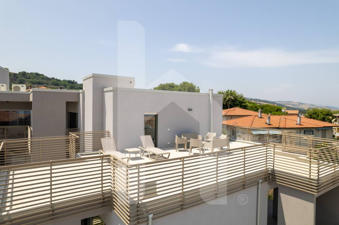 Appartamento Vacanza ∙ 2 Camere Da Letto ∙ 6 Ospiti - Pineto