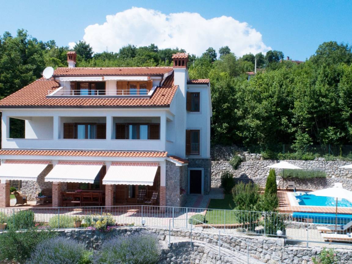 299 M² House ∙ 3 Bedrooms ∙ 7 Guests - Opatija