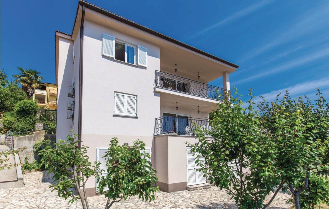 43 M² Apartment ∙ 2 Bedrooms ∙ 5 Guests - Opatija