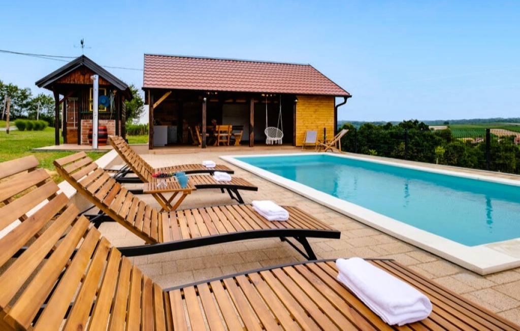 120 M² Villa Vacanza ∙ 2 Camere Da Letto ∙ 6 Ospiti - Daruvar