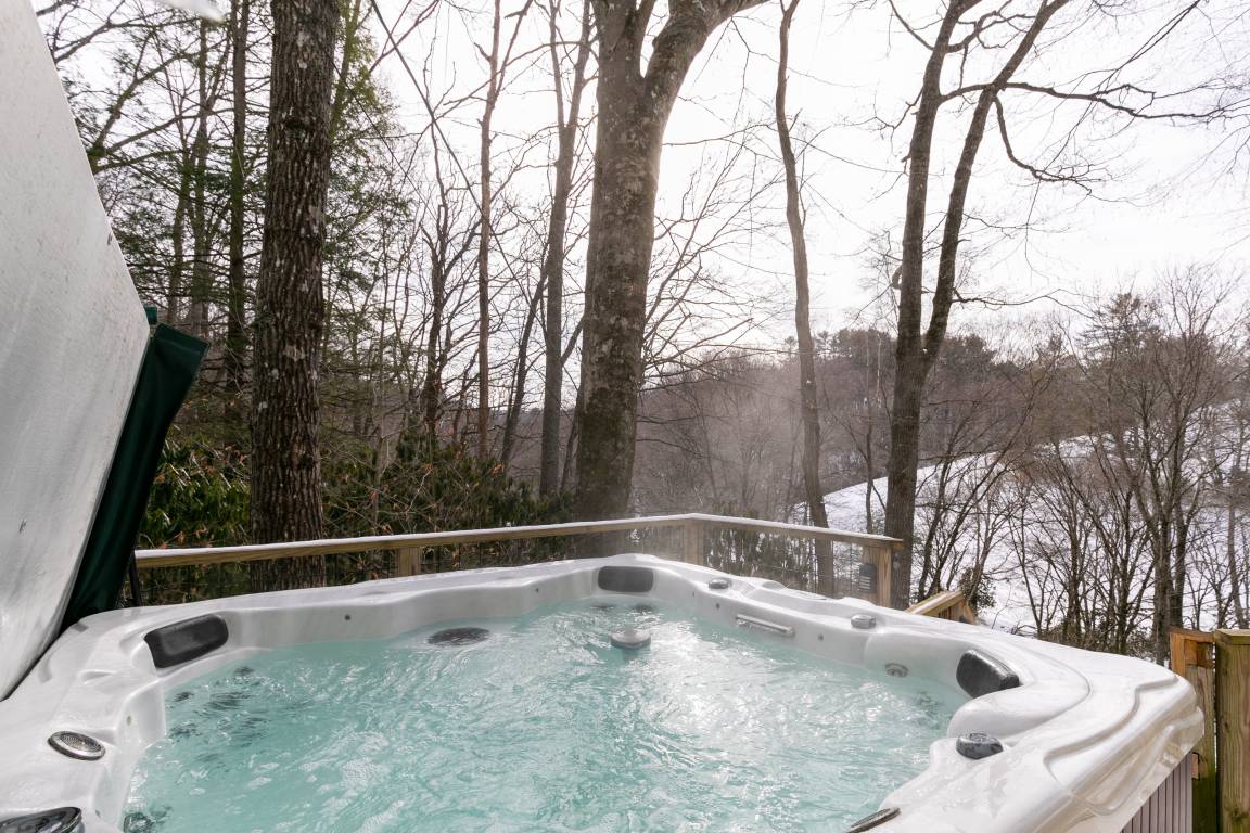 Cabin ∙ 4 Bedrooms ∙ 8 Guests - Boone, NC
