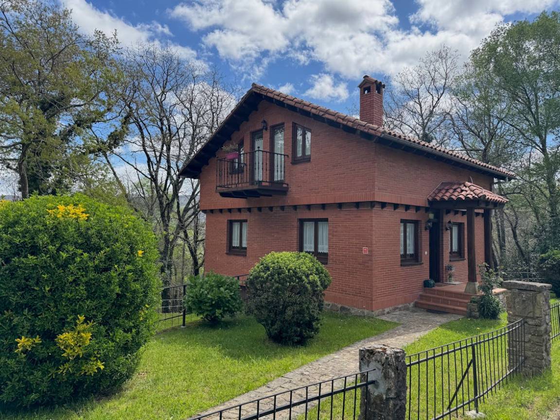 185 M² House ∙ 3 Bedrooms ∙ 6 Guests - Cantabria