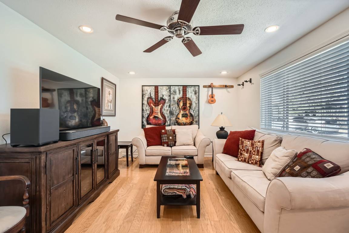 203 M² House ∙ 2 Bedrooms ∙ 4 Guests - Denver, CO