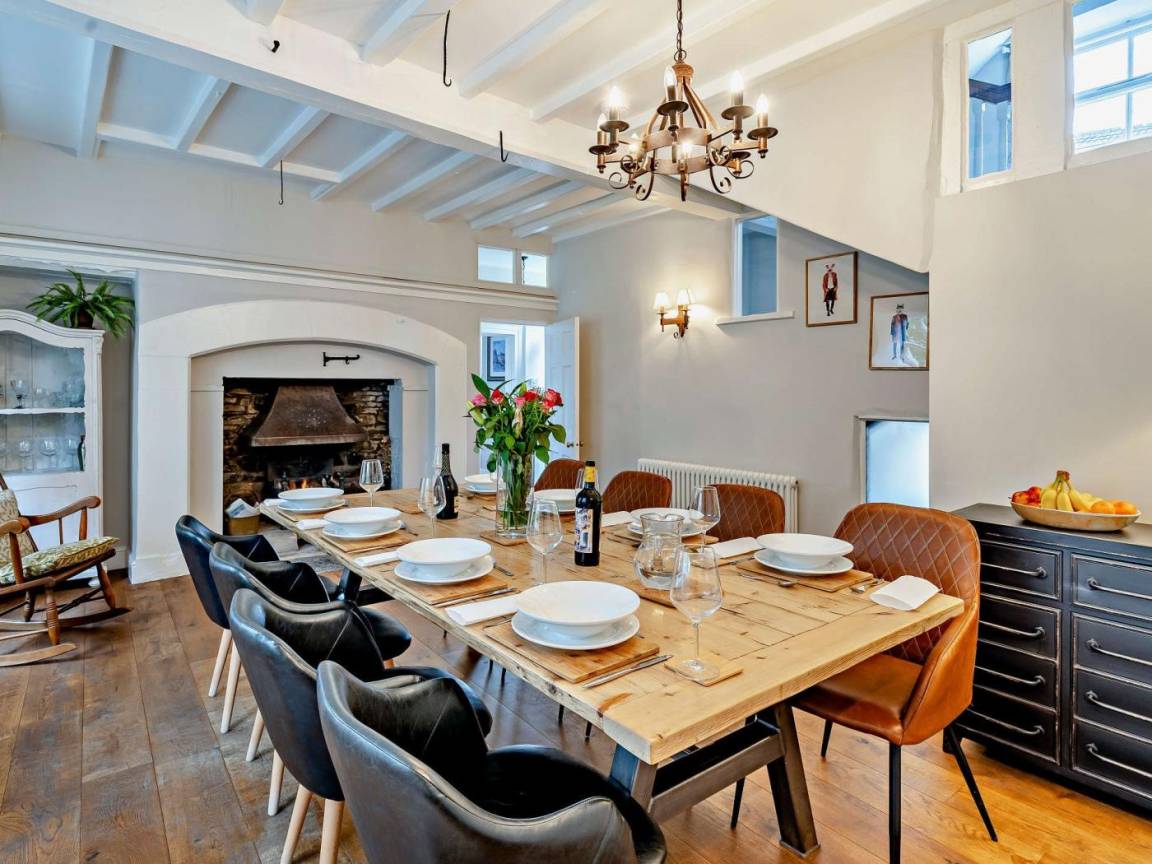 Cottage ∙ 4 Bedrooms ∙ 8 Guests - Leyburn