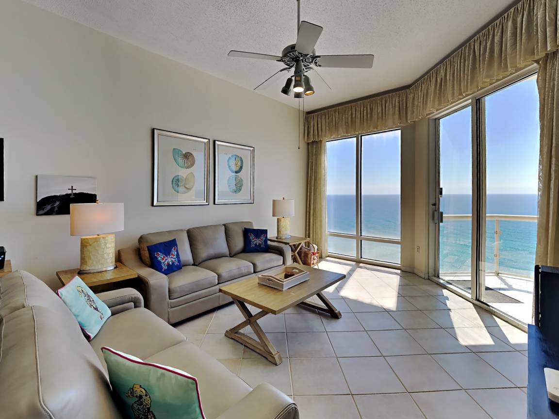 102 M² Condo ∙ 2 Bedrooms ∙ 6 Guests - Pensacola Beach, FL