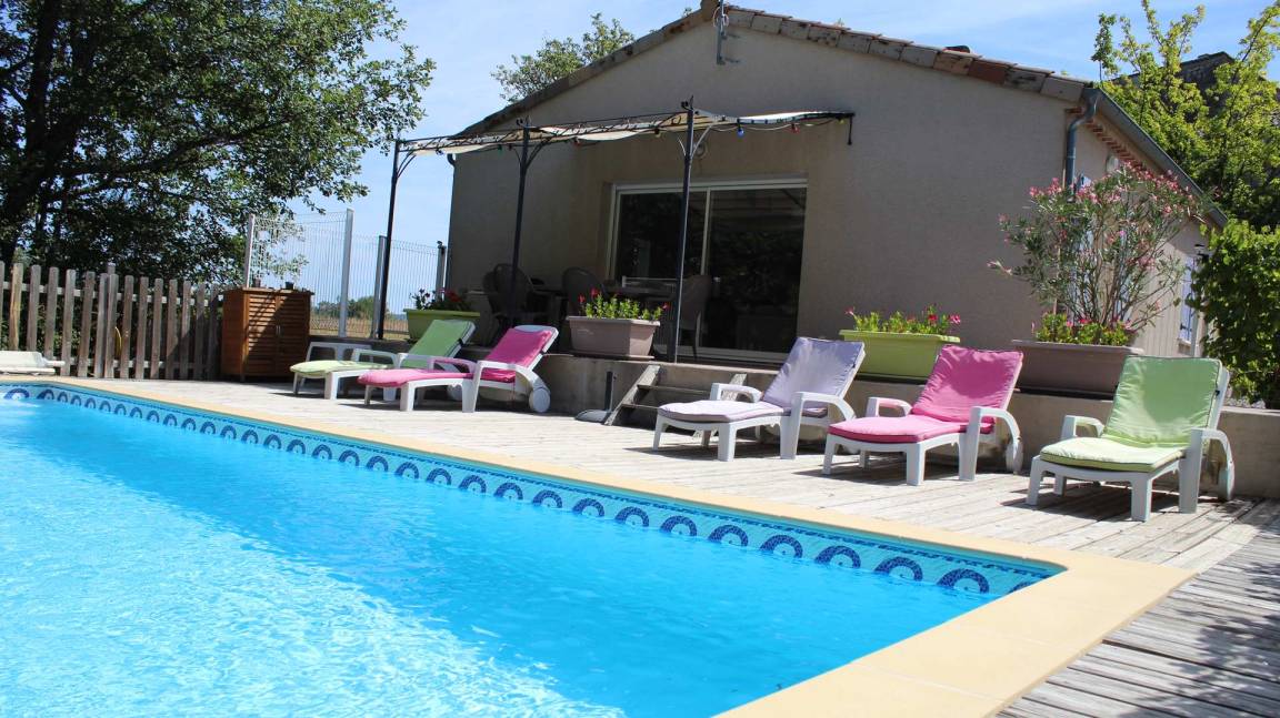 100 M² House ∙ 4 Bedrooms ∙ 8 Guests - Joyeuse