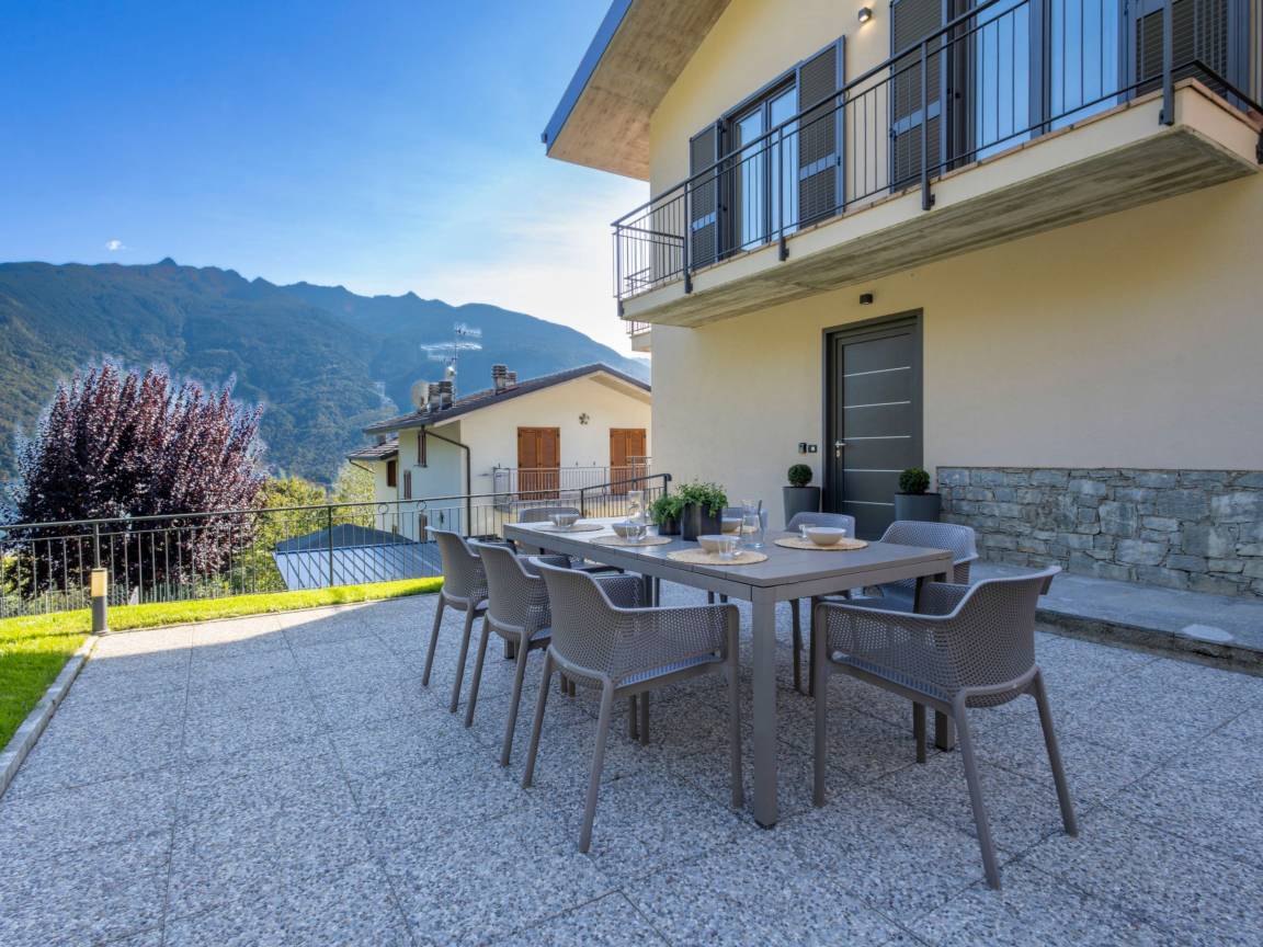 150 M² Ferienhaus ∙ 1 Schlafzimmer ∙ 6 Gäste - Sondrio