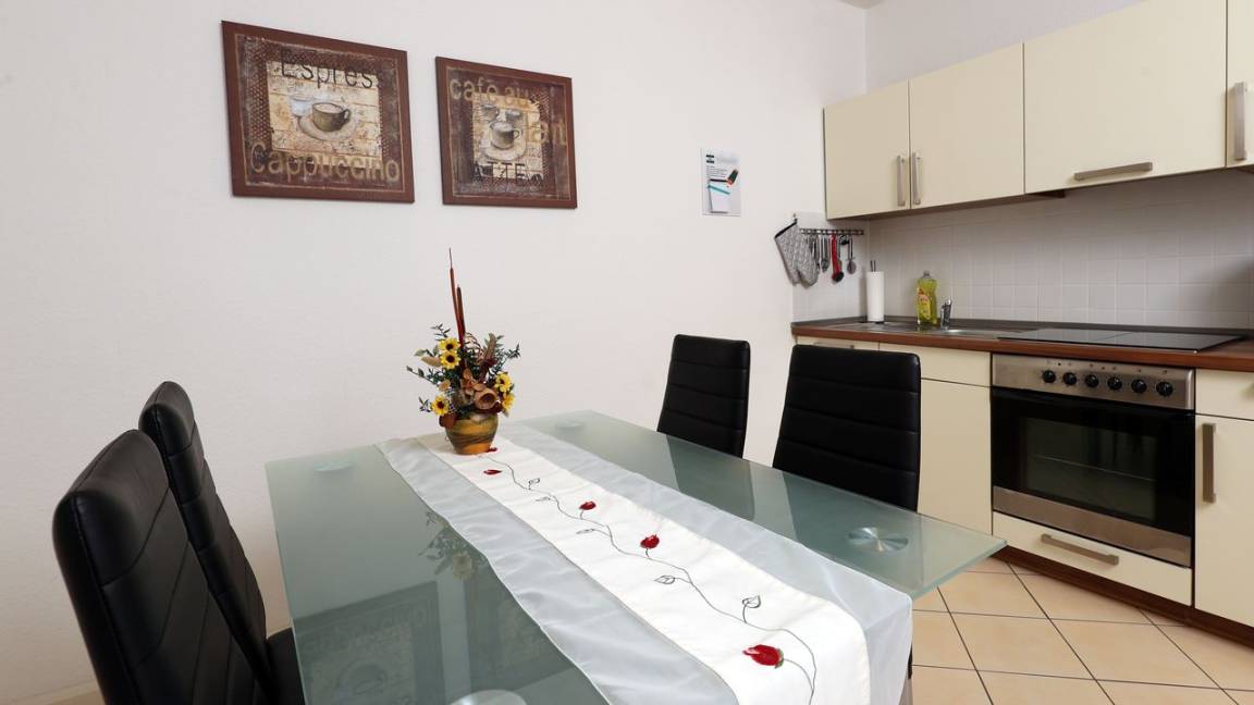 39 M² Apartment ∙ 3 Guests - Altenburg