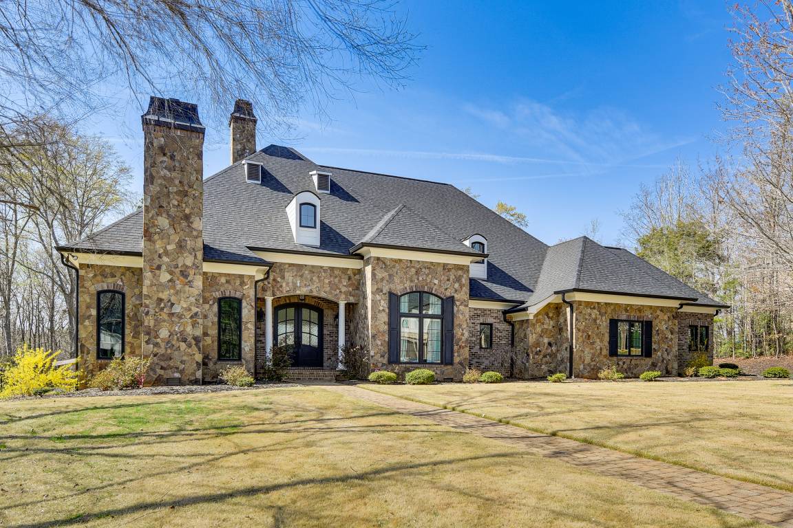 278 M² House ∙ 3 Bedrooms ∙ 5 Guests - Charlotte, NC