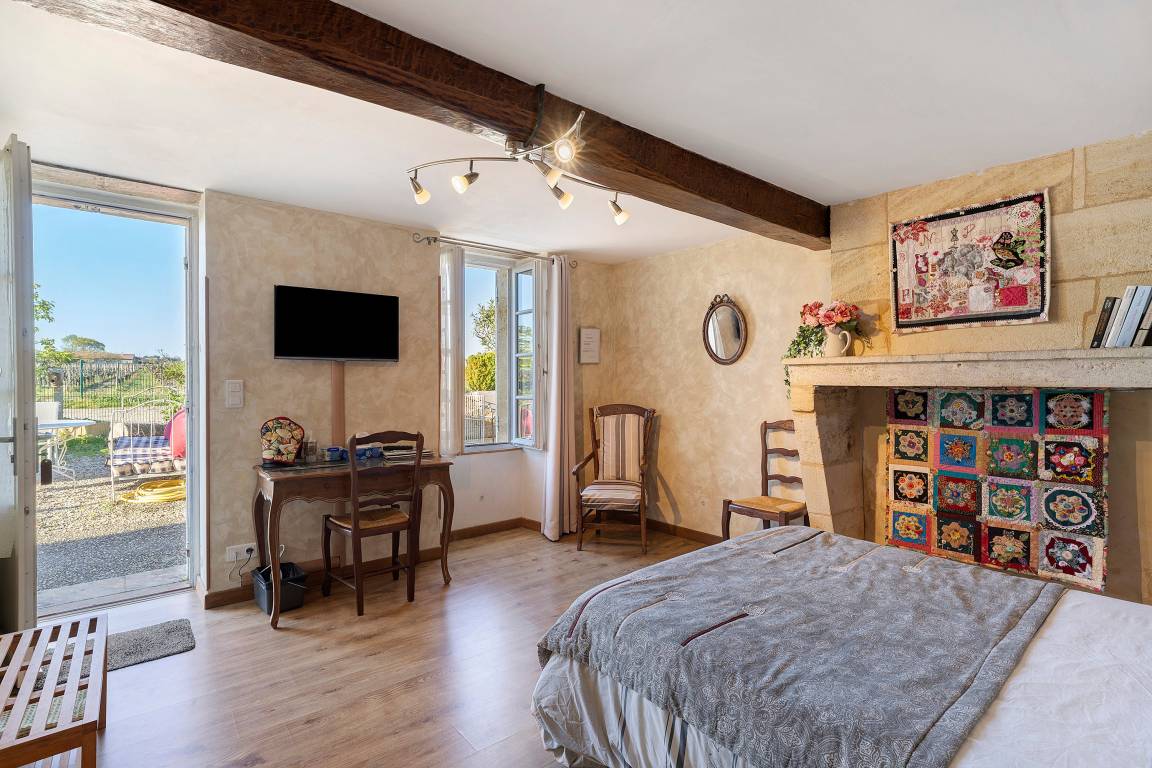 12 M² Chambre D'hôtes ∙ 1 Chambre ∙ 2 Personnes - Saint-Émilion