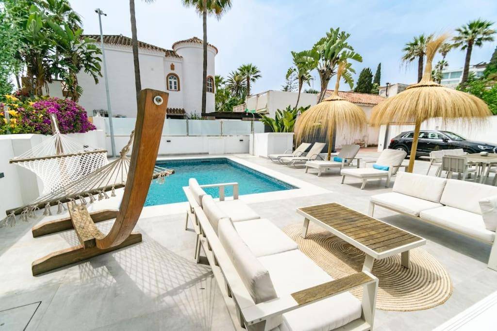 350 M² Villa ∙ 4 Bedrooms ∙ 8 Guests - Puerto Banús