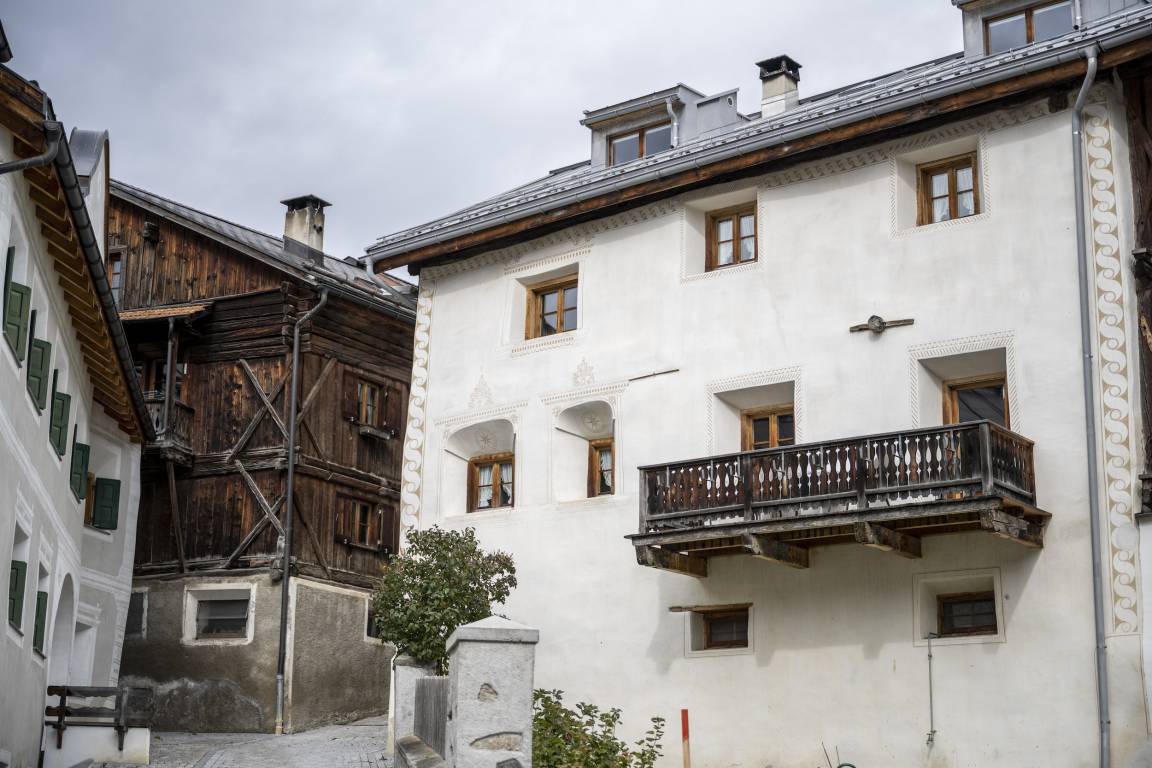 150 M² Ferienhaus ∙ 4 Schlafzimmer ∙ 8 Gäste - Ardez