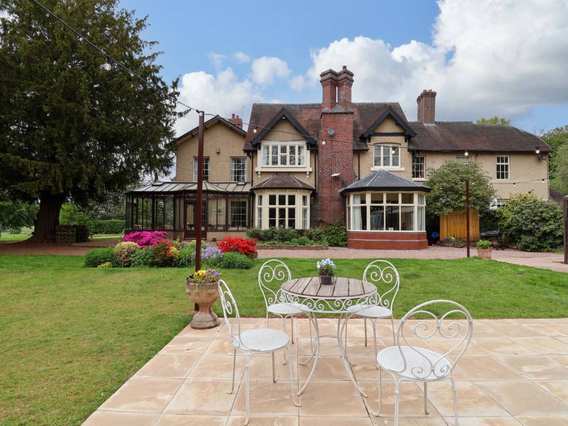 Cottage ∙ 5 Chambres ∙ 10 Personnes - Stoke-on-Trent