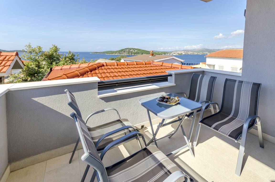 50 M² Ferienwohnung ∙ 2 Schlafzimmer ∙ 4 Gäste - Primošten