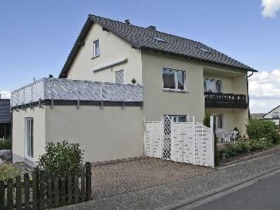 79 M² Apartment ∙ 2 Bedrooms ∙ 3 Guests - Hahn