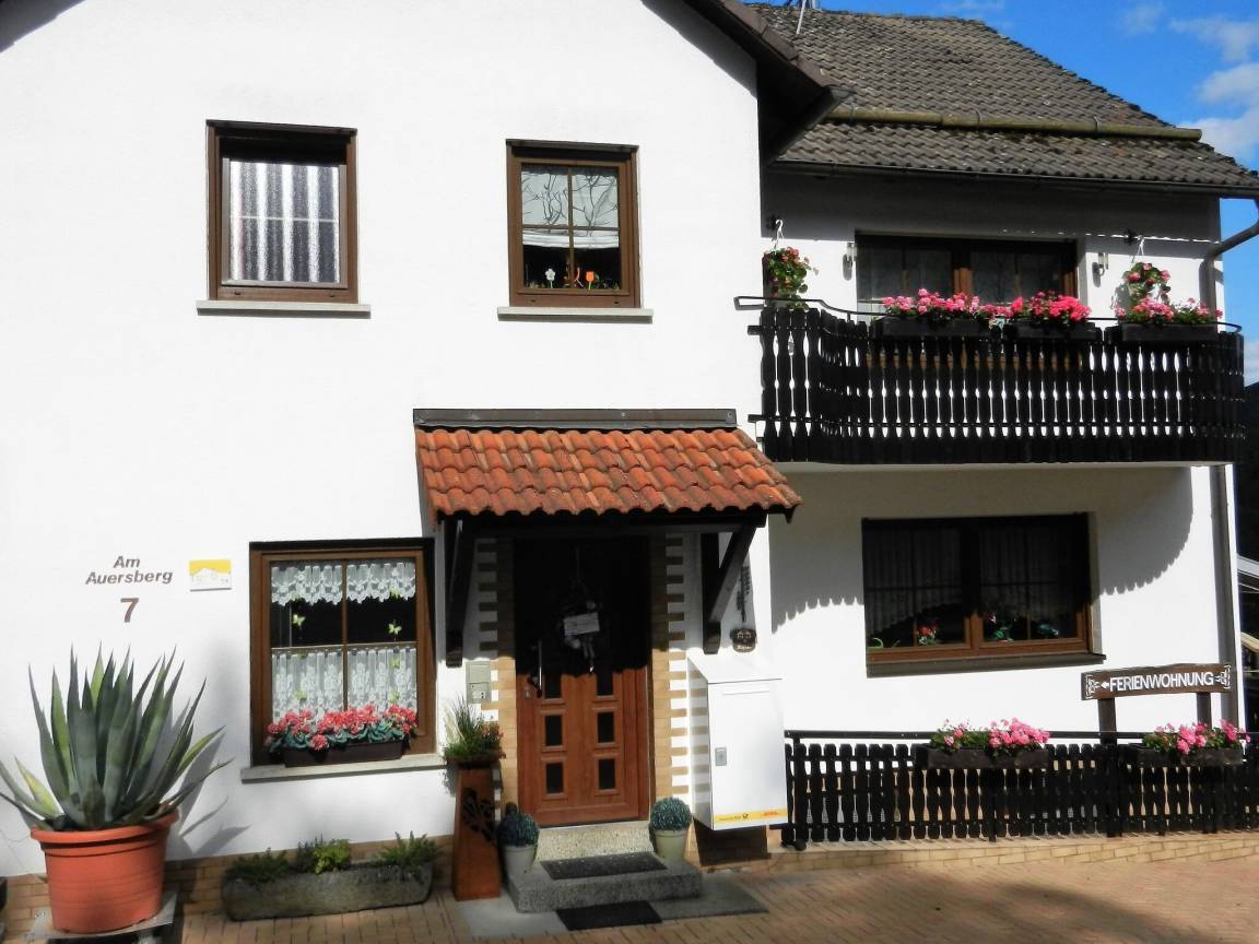 72 M² Ferienwohnung ∙ 1 Schlafzimmer ∙ 2 Gäste - Bad Brückenau