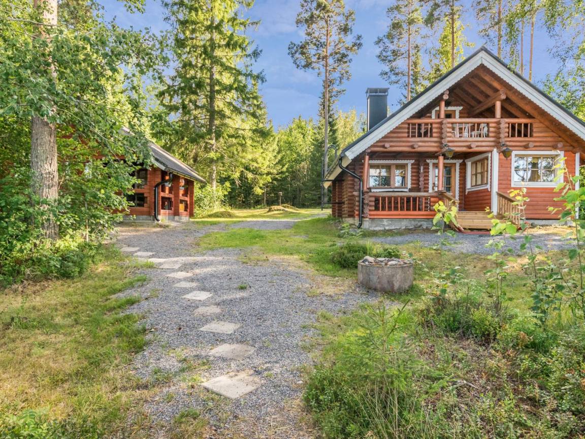 60 M² Talo ∙ 2 Makuuhuonetta ∙ 5 Vierasta - Pertunmaa
