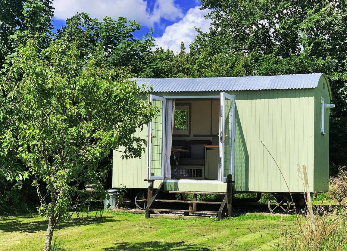 Camping ∙ 1 Bedroom ∙ 2 Guests - Tenby