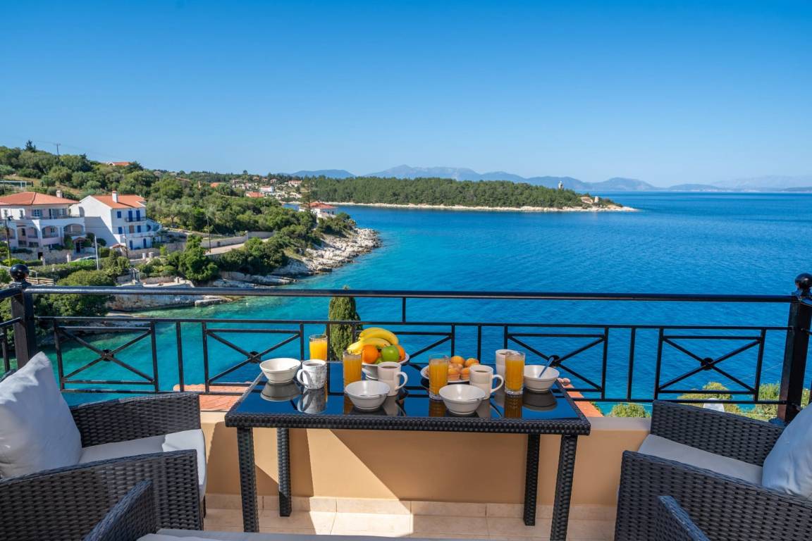 Villa ∙ 3 Bedrooms ∙ 6 Guests - Fiskardo