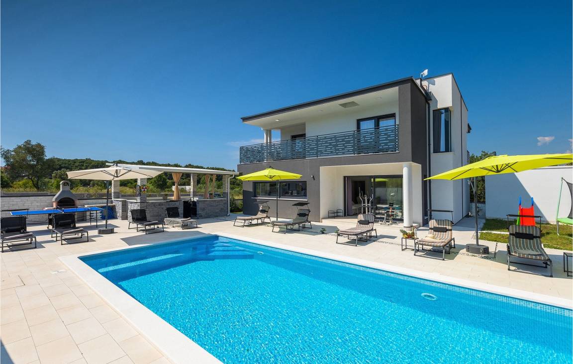 246 M² Ferienhaus ∙ 4 Schlafzimmer ∙ 10 Gäste - Fažana