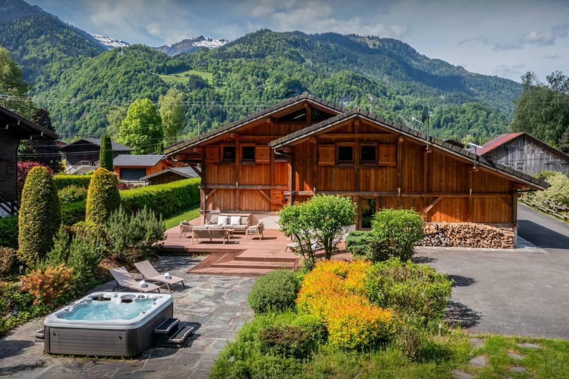 250 M² Chalet ∙ 5 Bedrooms ∙ 12 Guests - Flaine