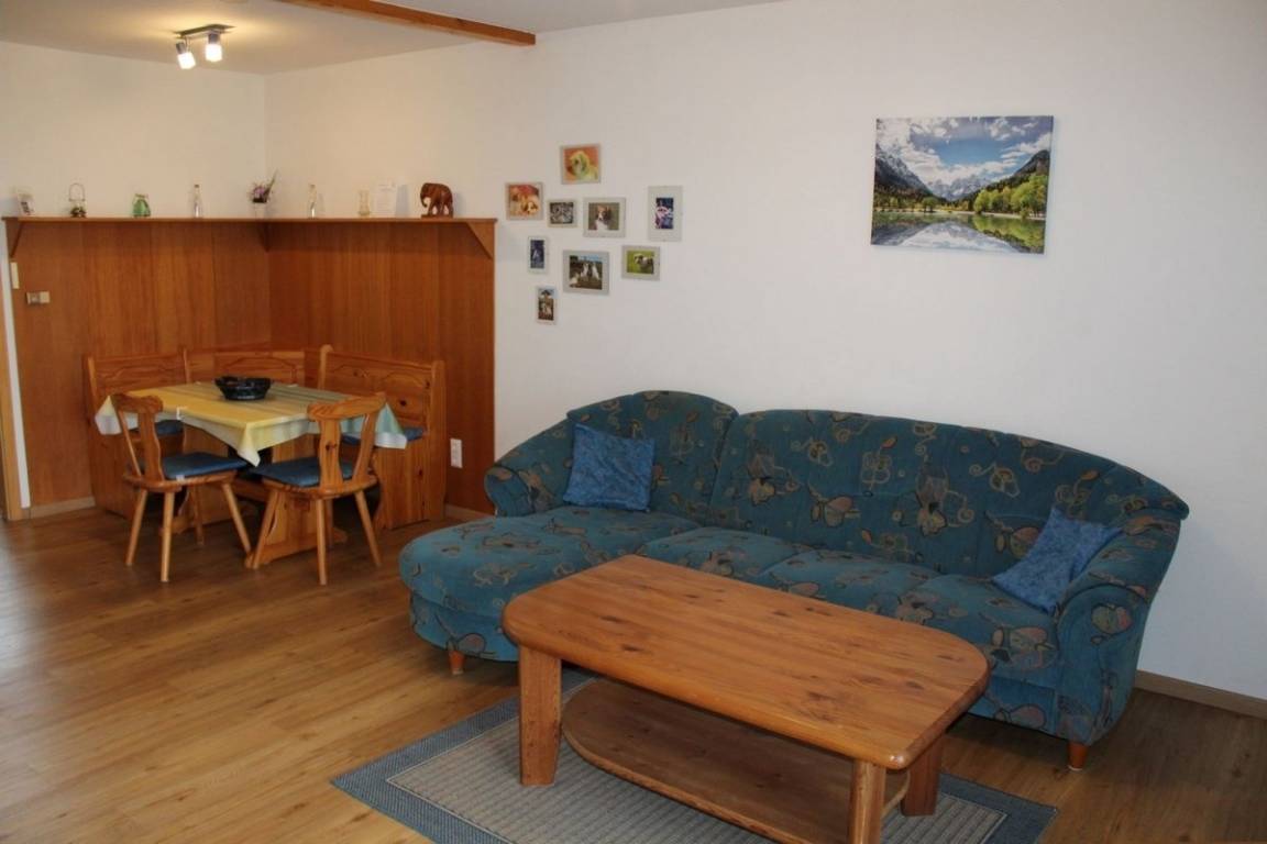 67 M² Ferienhaus ∙ 2 Schlafzimmer ∙ 4 Gäste - Steingaden