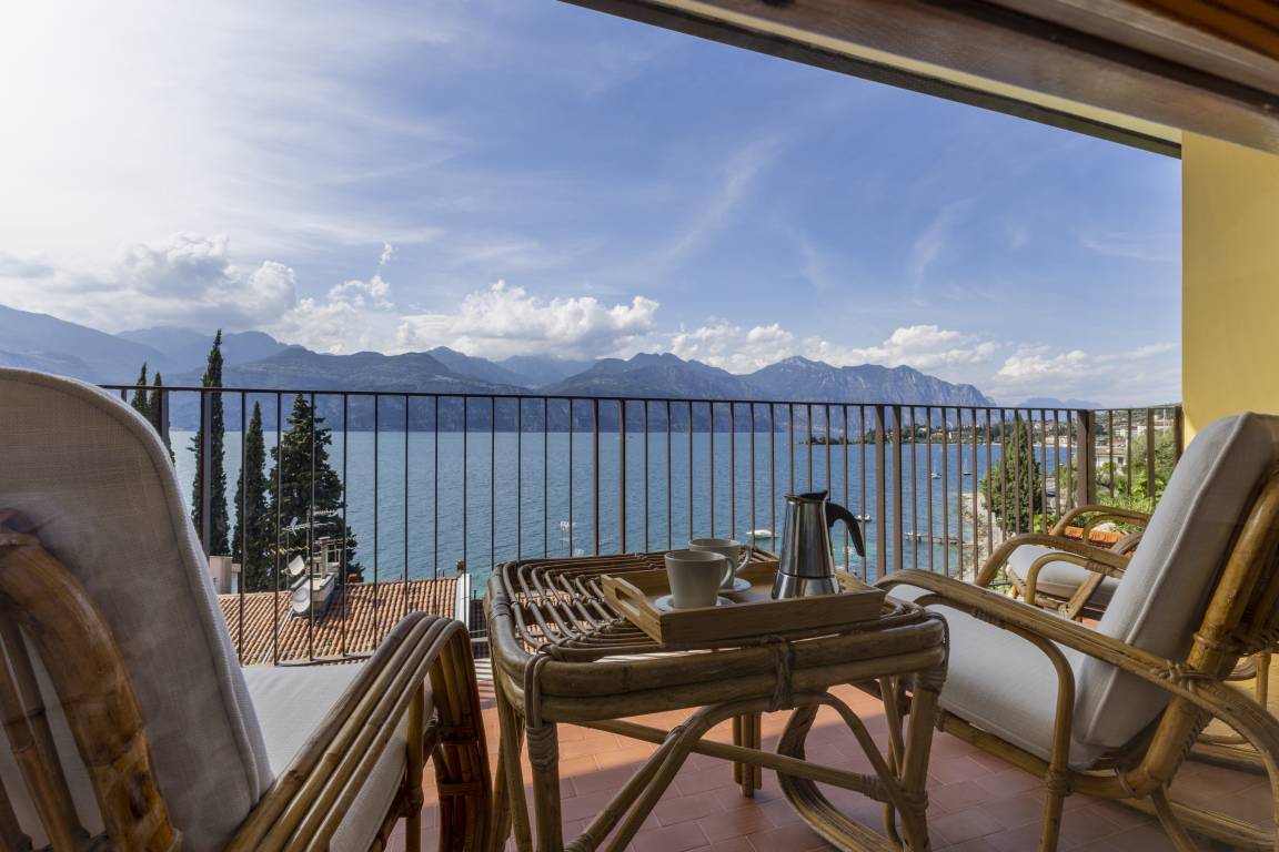 90 M² Ferienhaus ∙ 2 Schlafzimmer ∙ 4 Gäste - Limone Sul Garda