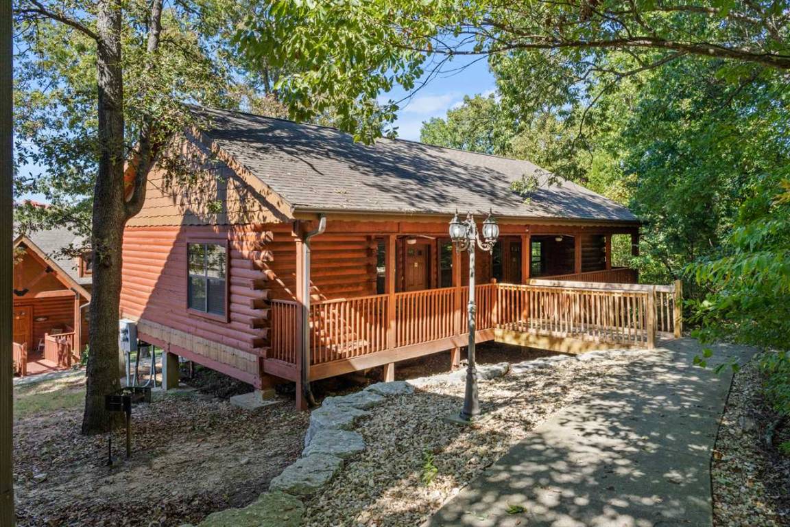 62 M² Cabin ∙ 1 Bedroom ∙ 4 Guests - Branson, MO