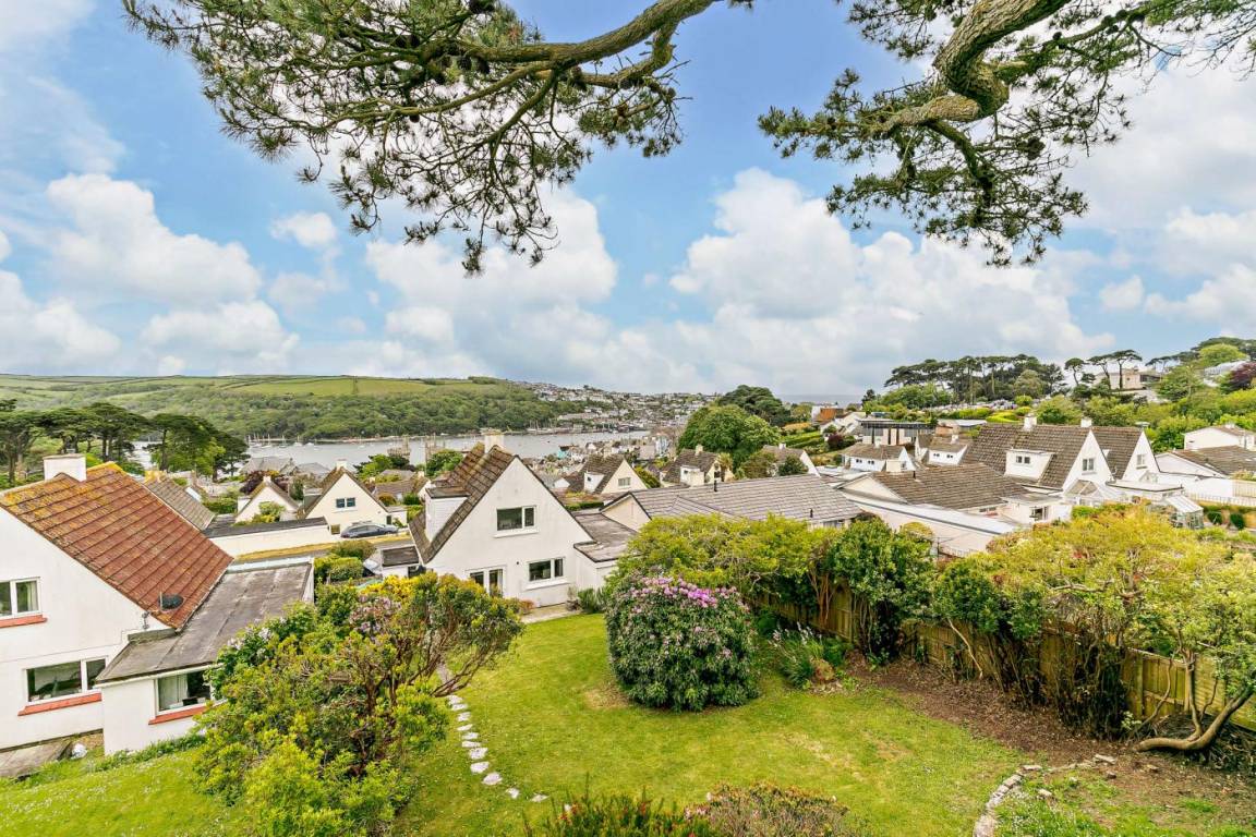 Cottage ∙ 4 Bedrooms ∙ 6 Guests - Fowey
