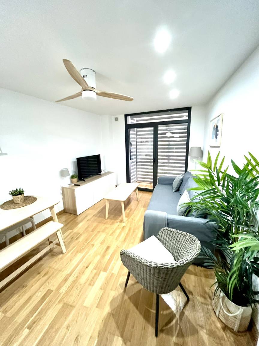 70 M² Apartment ∙ 1 Bedroom ∙ 4 Guests - León, Spain