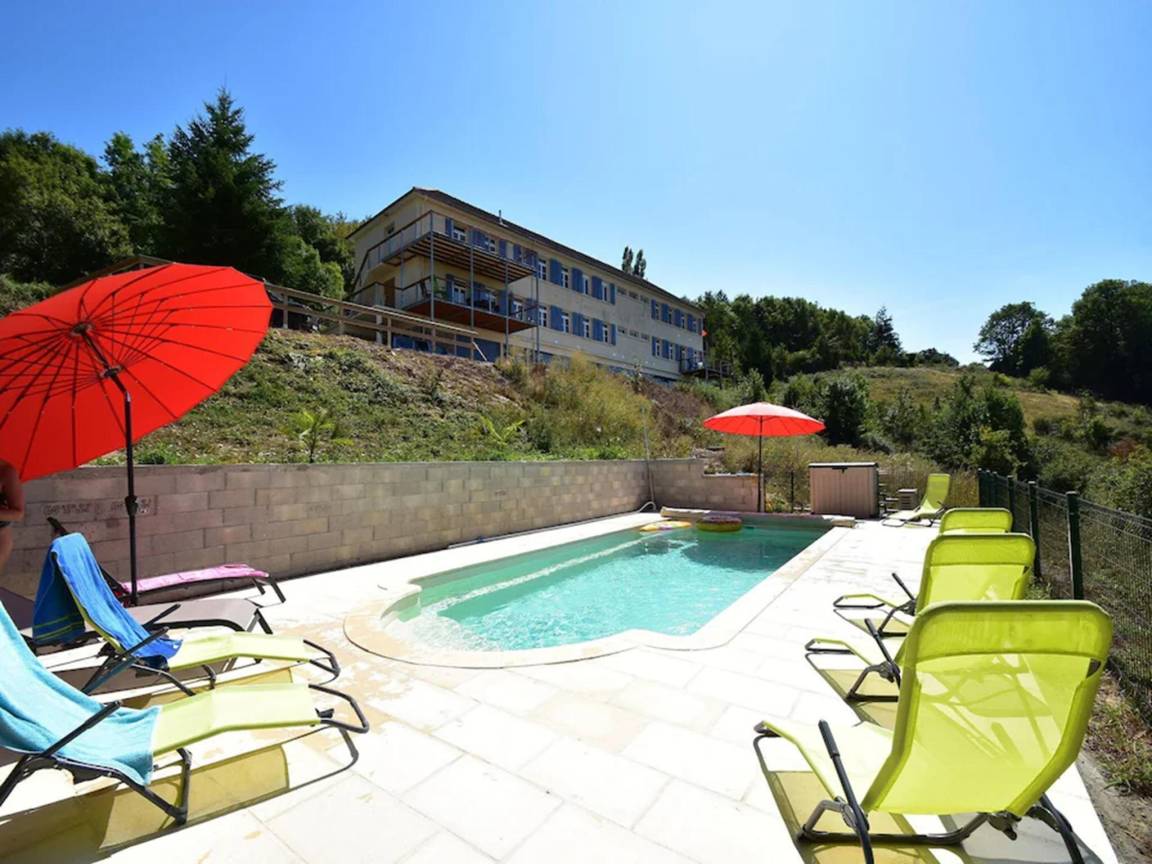115 M² Appartement ∙ 2 Chambres ∙ 4 Personnes - Millay