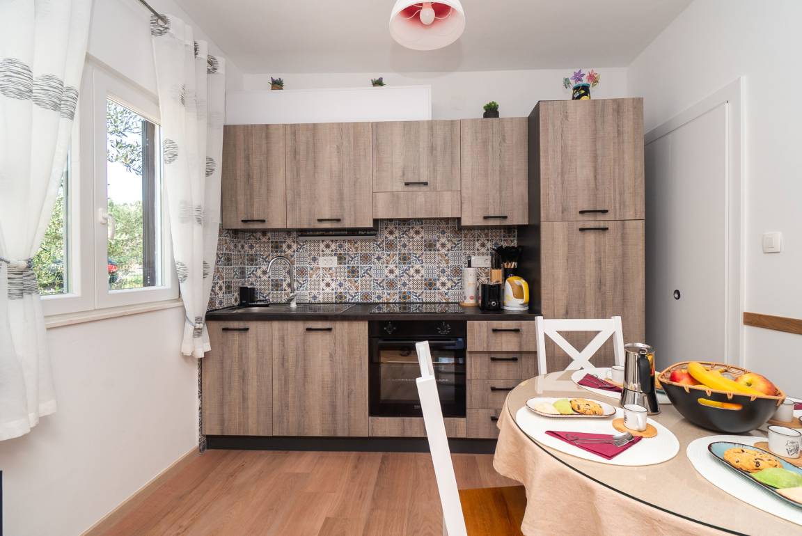 65 M² House ∙ 2 Bedrooms ∙ 6 Guests - Primošten