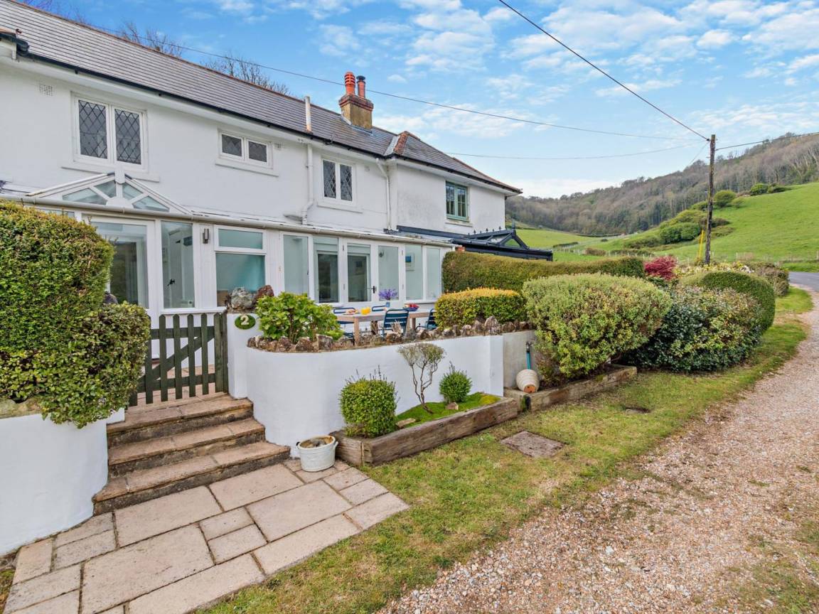 Cottage ∙ 3 Bedrooms ∙ 6 Guests - Shanklin
