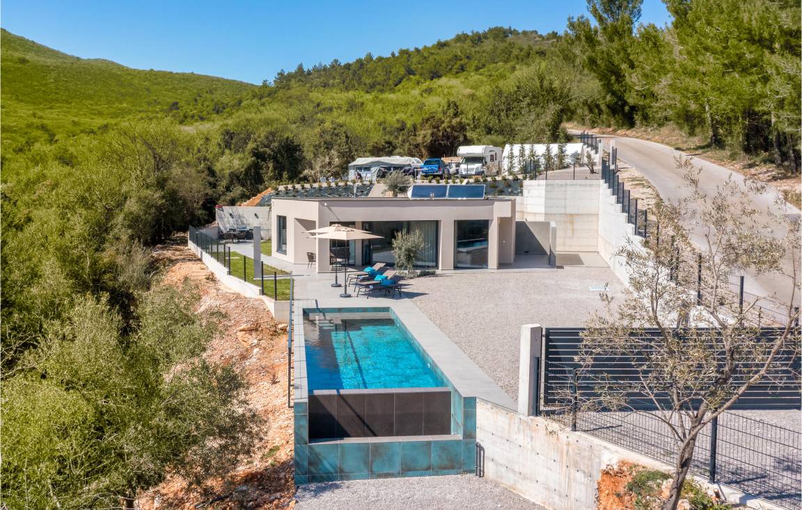 90 M² Ferienhaus ∙ 2 Schlafzimmer ∙ 5 Gäste - Rabac
