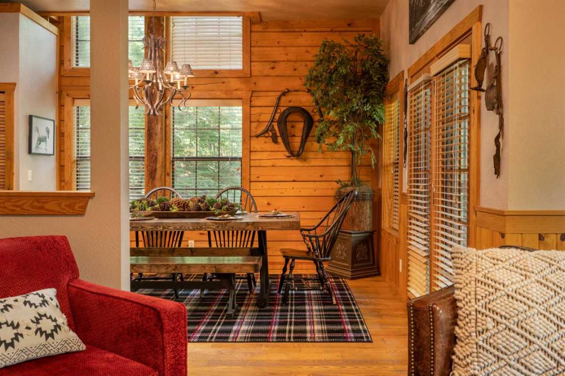 Cabin ∙ 3 Bedrooms ∙ 8 Guests - Branson, MO