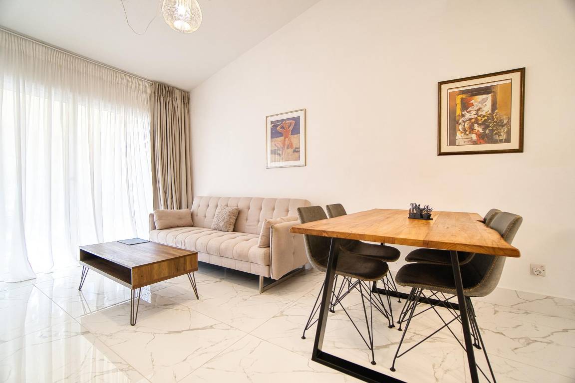 75 M² Apartamento ∙ 2 Habitaciones ∙ 4 Huéspedes - Paphos